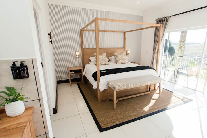 Grand Suite In Boutique Hotel - Hilton