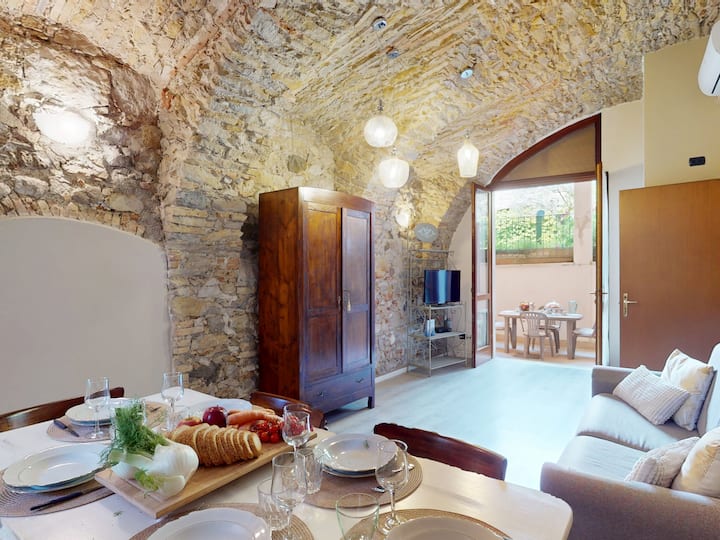 La Pietra Del Garda Pool Lake View By Bookinggard - Manerba del Garda