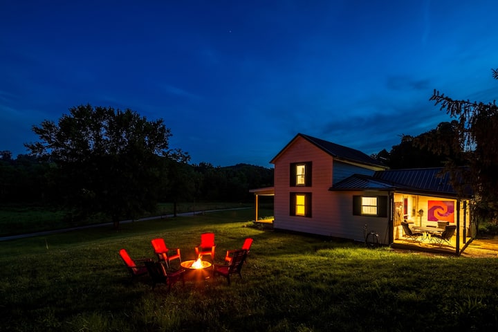 Nature-quiet Retreat • Firepit + Bbq • Petfriendly - New Plymouth, OH