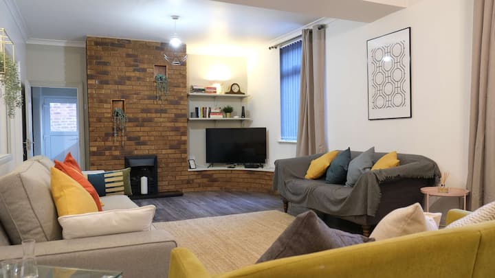 Lovely 5 Bedroom Home W Garden Near Northampton - Wellingborough