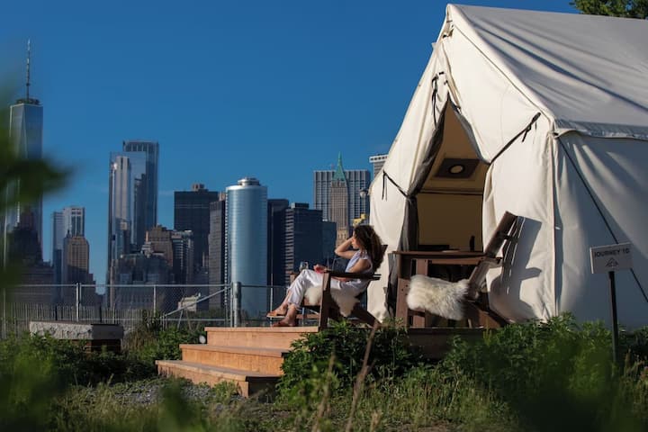 Skyline Glamping | Lady Liberty | Campfire Nights - New York City