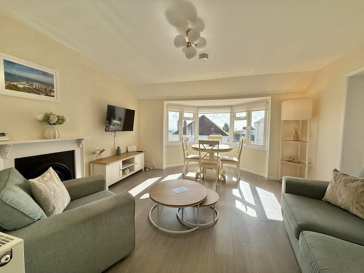 Little Gem - Lyme Regis