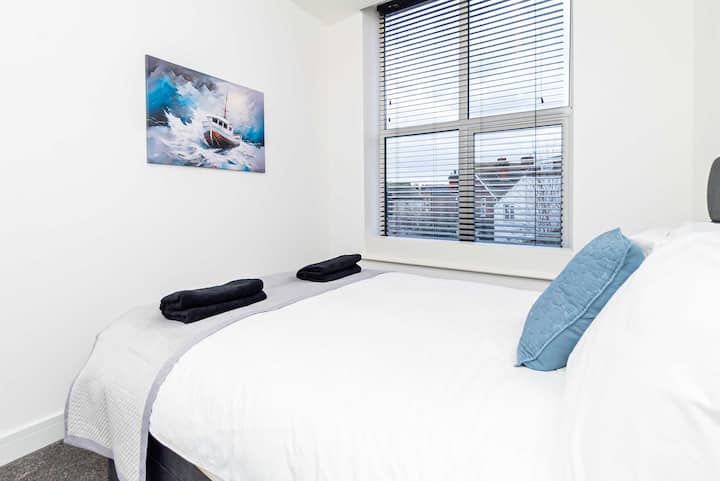 Stylish 2br Stay In Tonbridge Town Centre - 톤브리지