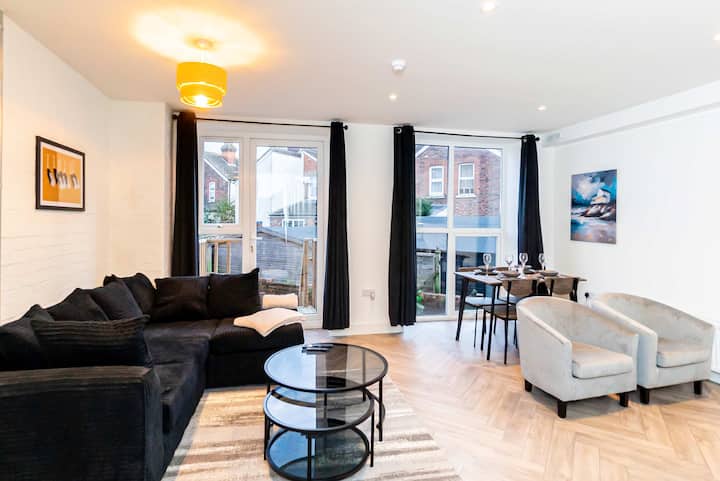 Stylish 2br Stay In Tonbridge Town Centre - Sevenoaks