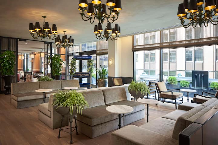 2 Connecting Hotel Suites - 2 Beds - Manhattan, NY