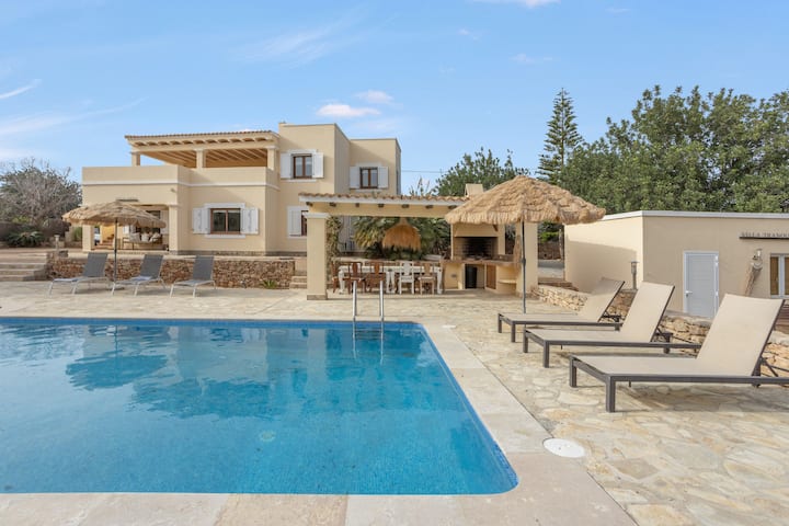 Villa Amigo Near Las Dalias - Nice - Ibiza