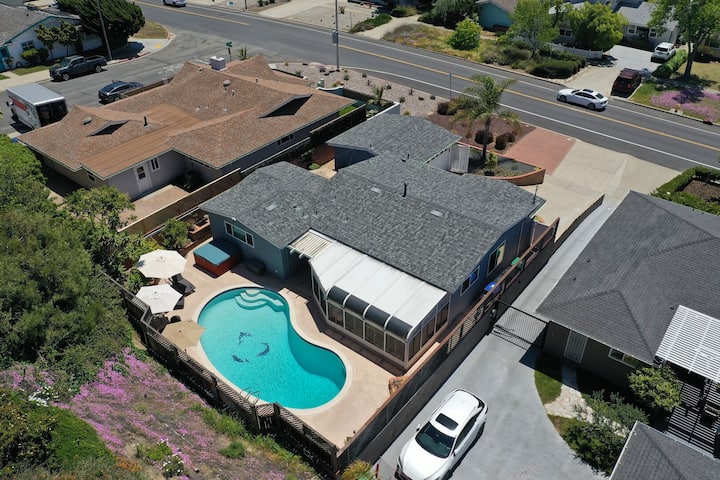 Foothill Retreat - San Diego, CA