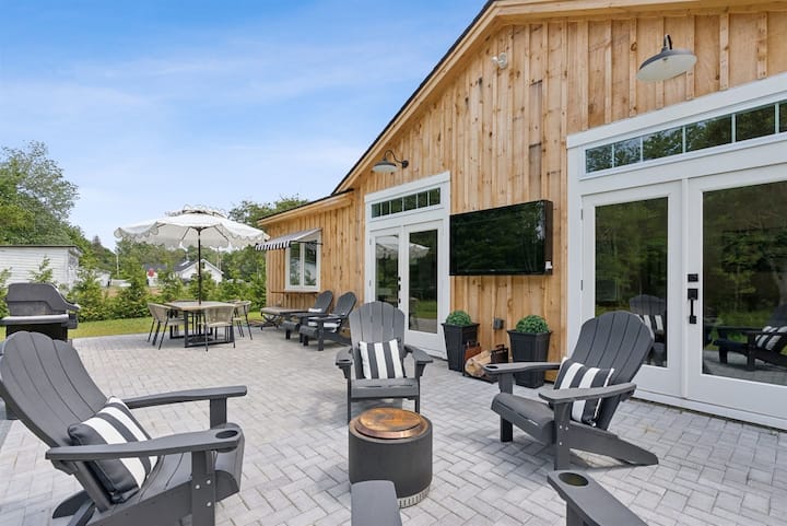 New Construction! 1 Mile To Beach! Outdoor Tv, Sho - Kennebunk, ME