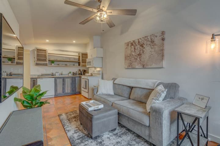 2bed Casita / Dog Park / Gated Parking / Unit 1 - Tucson