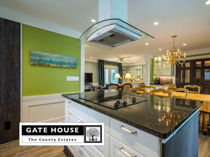 Country Gem W/ Hot Tub Breath Taking Sunsets - Prince Edward