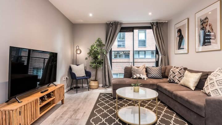 Stylish Liverpool Apartment With Parking & Balcony - 利物浦