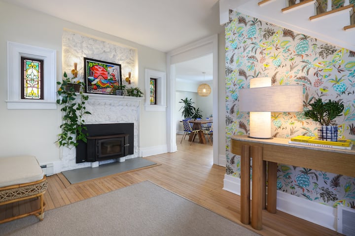 2 Blocks From The Beach With Pool! - Belmar, NJ