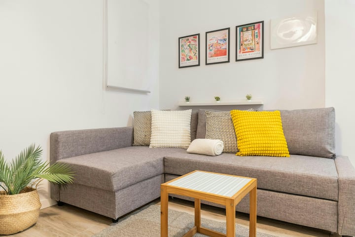 Nice Studio Apartment For 3 In Tetuán - Estación de Cantoblanco - Madrid