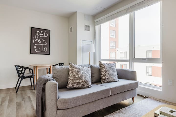 Blueground | Revere, Pool, Nr Revere Beach - Boston, MA