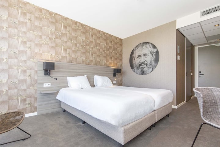 Picturesque Retreat With Marina Lounge Dining - Zeeland