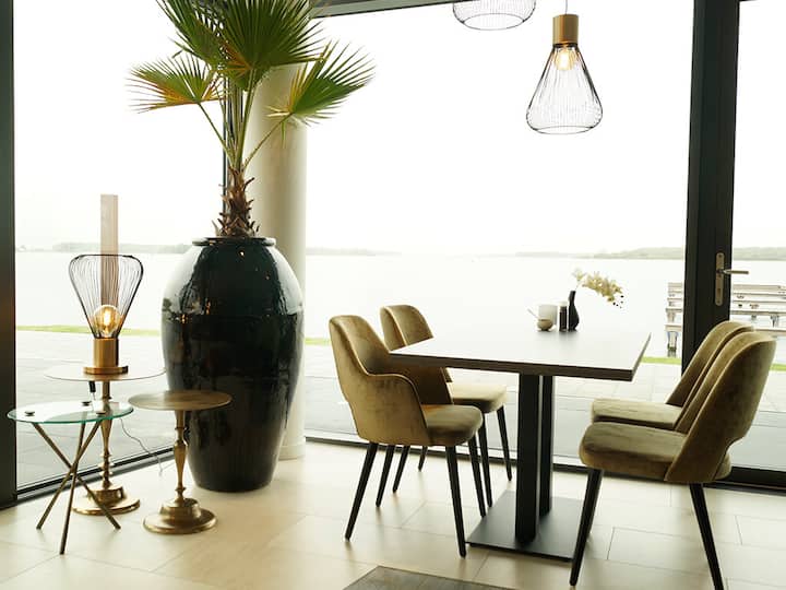 Picturesque Retreat With Marina Lounge Dining - Kamperland