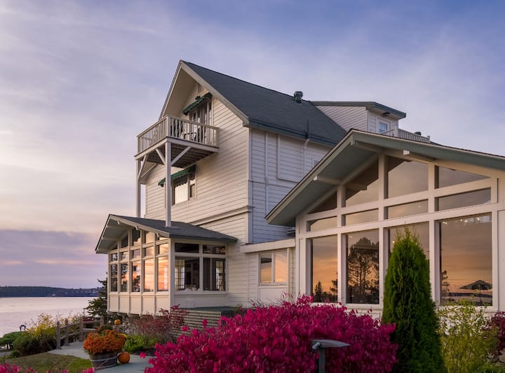 Top Floor Queen Rm | Panorama View |No Hidden Fees - Boothbay Harbor, ME