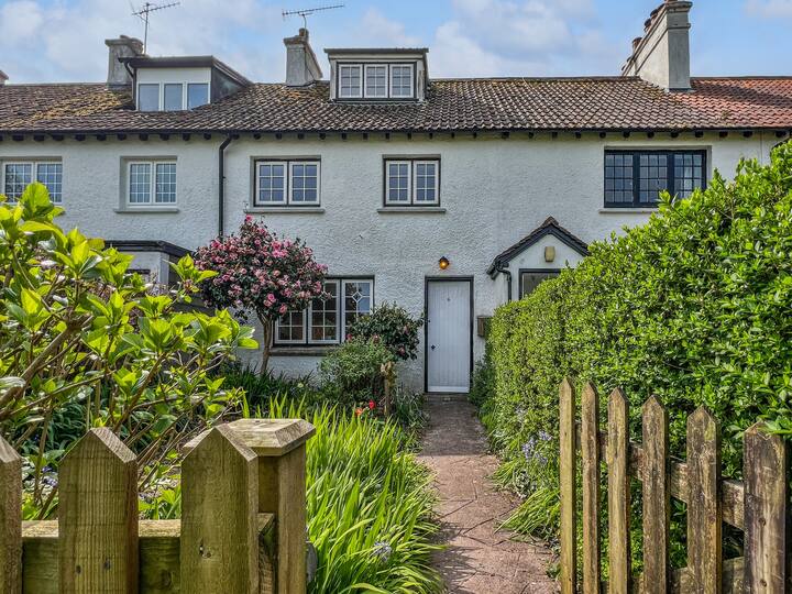6 The Poplars, Hawkcombe - Porlock
