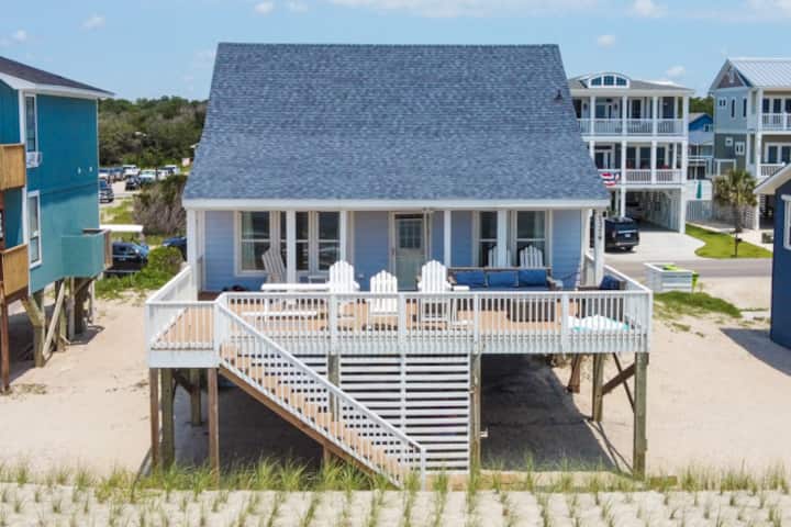Summer Sands: Oceanfront Home On West Beach - Oak Island, NC