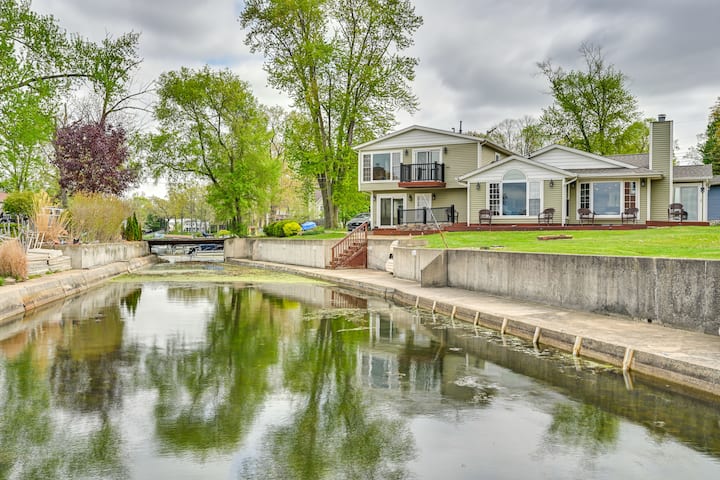 Scenic Views: Spacious Webster Lake House! - Loon Pond, North Webster