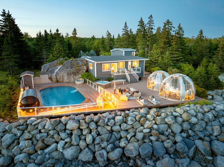 Relaxing Oceanfront Retreat- Private Luxury - Carters Beach