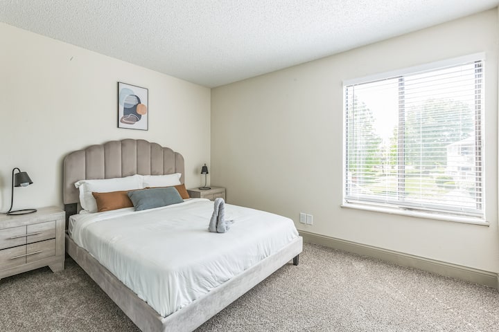 Rosehill Pointe 1122 I Comfy 2 Bed 1 Bath - Overland Park, KS
