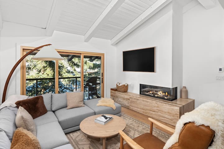 Crestwood 1114 Premier 3 Bedroom Plus Loft - Snowmass Village, CO