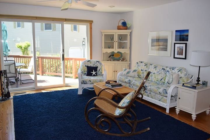 Tori's Landing-great Townhome W/pier &Water Access - Chincoteague, VA