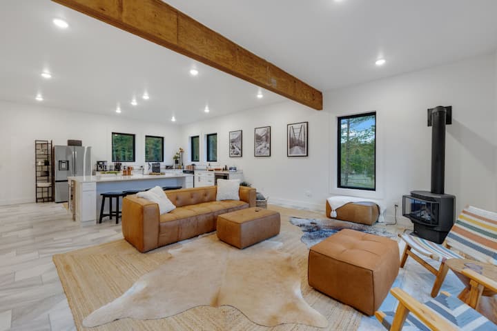 Honeymoon Luxery Escape - Natural Bridge, Jamestown