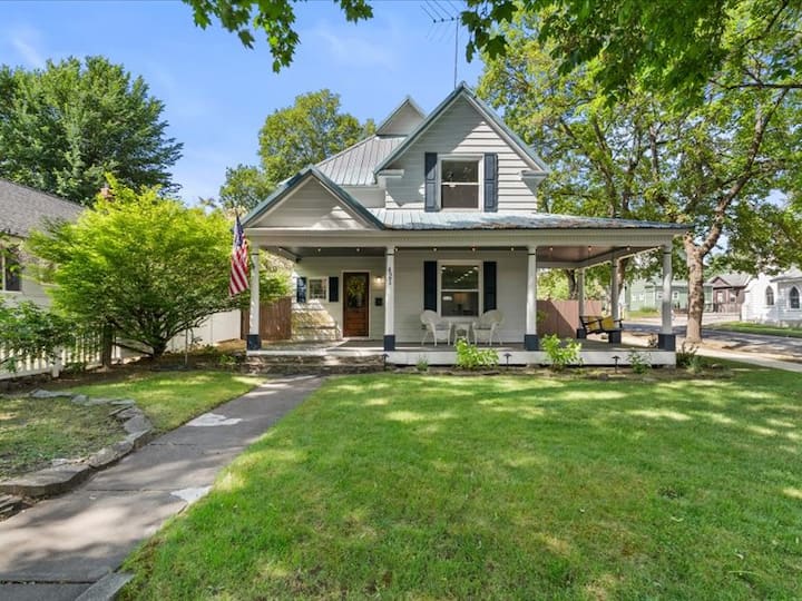 Cd'a Charmer - Coeur d'Alene, ID