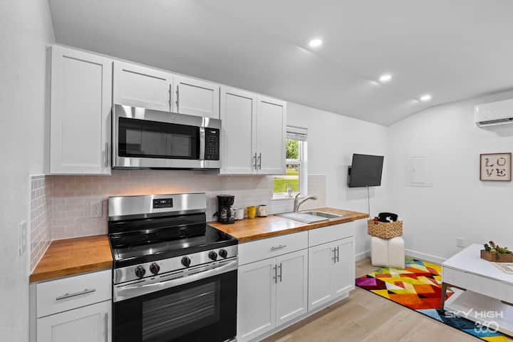 The Daisy- Decatur Family Tiny Home - Decatur, AR