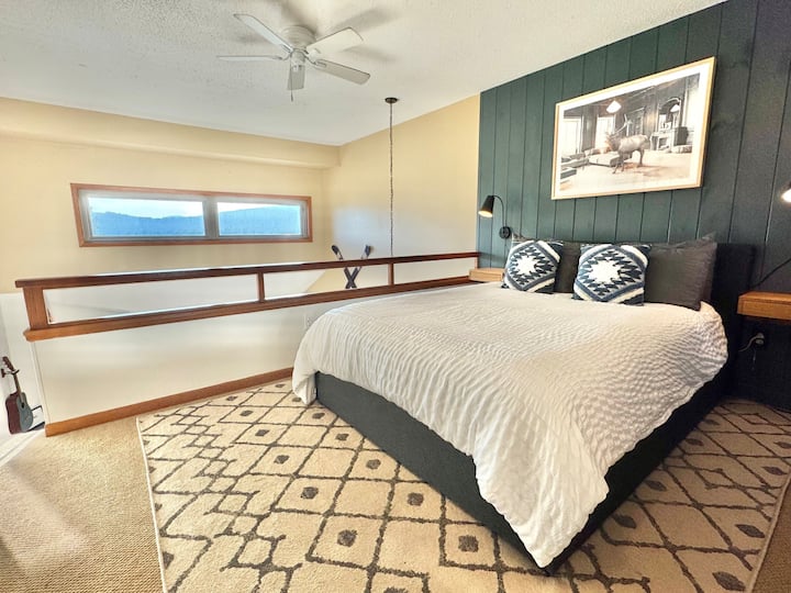 Moose Mtn Retreat Ski-in Out Condo Pool Hot Tub - Lutsen, MN