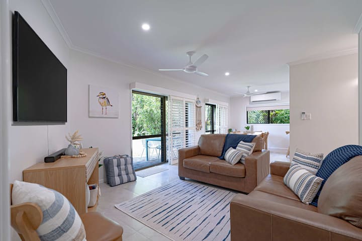 Liana One Coastal Mission Vibe  Two Bedroom Apartm - Mission Beach, Queensland