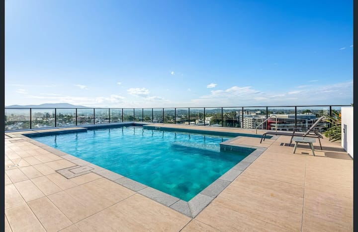 Family-friendly 2br/1ba + Parking - Kelvin Grove - Brisbane