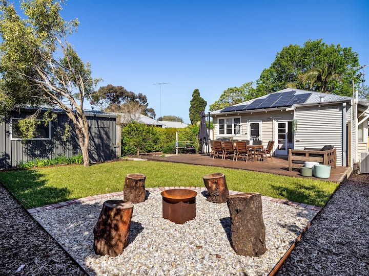 Newberry Cottage: Beach, Games & Alfresco Bliss - Dunsborough