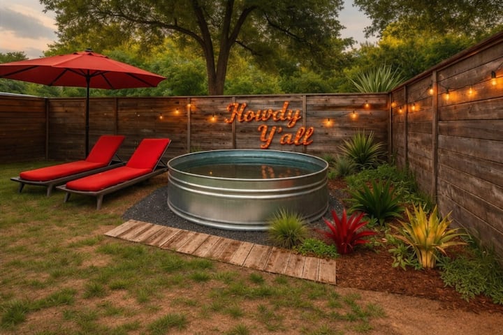 Huge Artistic Home In Soco W/ Cowboy Pool - Sunset Valley, TX