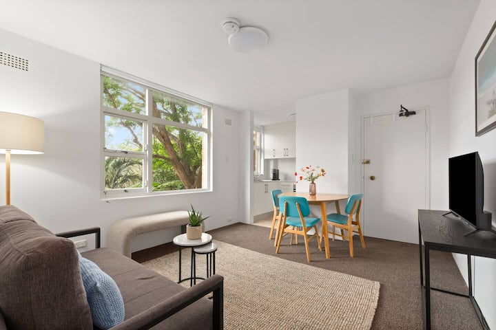 Minimalist Mosman—essential Stay Near Beach & Zoo - Mosman