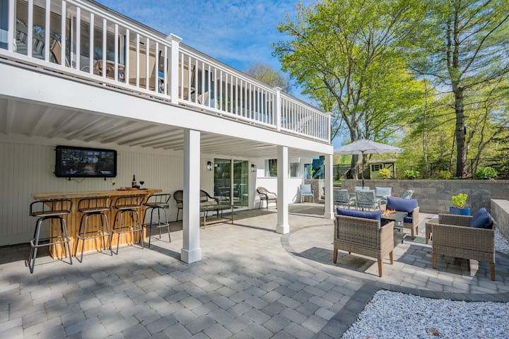 Relax At This Dog-friendly Sandwich Retreat - Sandwich, MA