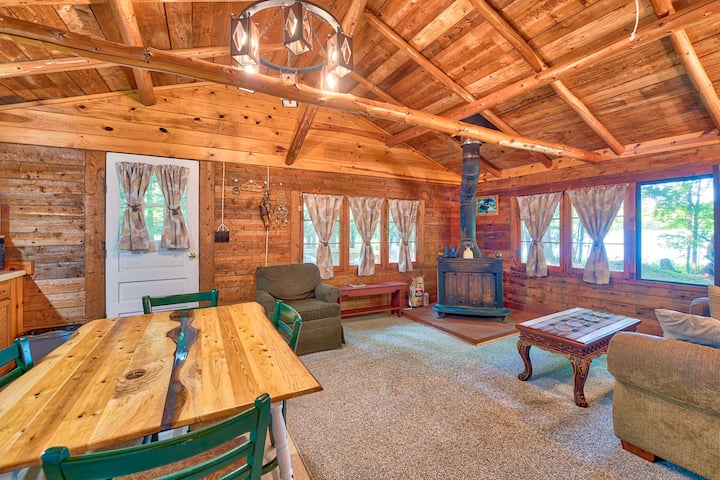 Lakefront Cabin W/ Beach Access: Levering Retreat - Mullett Lake, MI