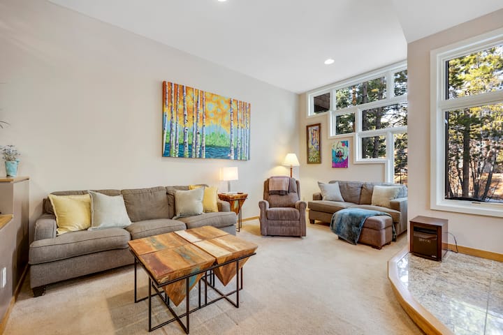 Charming Mountain Retreat In The Heart Of Frisco - Frisco, CO