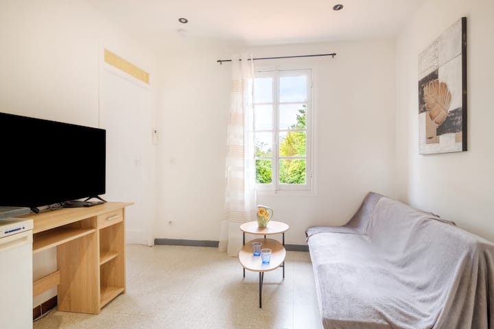 2 Pieces Dans Maison Individuelle - Vence