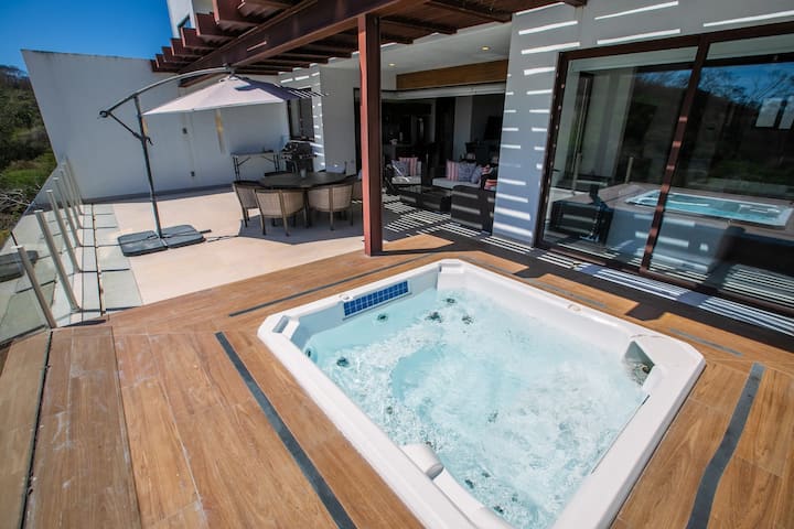 Family Paradise Views, Jacuzzi And Beach Club - La Cruz de Huanacaxtle