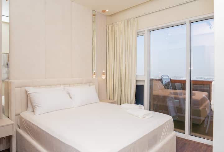 Golf View 1br I Fits 4 In Style With Pullout Bed - Dubai