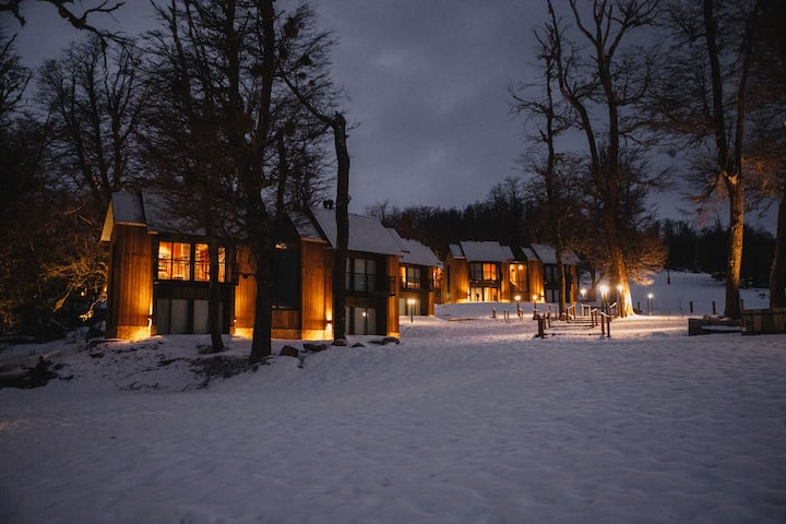 Mountain Getaway: Charming 2-bedroom Villa - San Martin de los Andes