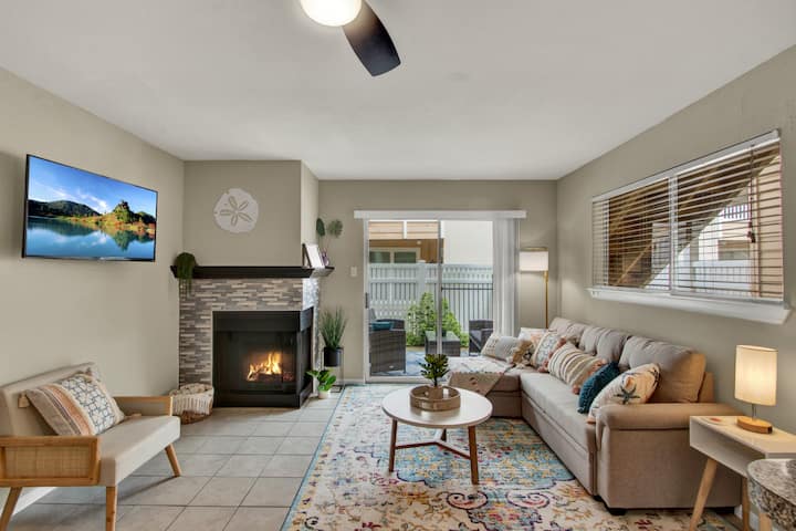 First Floor Condo | Walk 2 Beach | King Bed - Galveston, TX