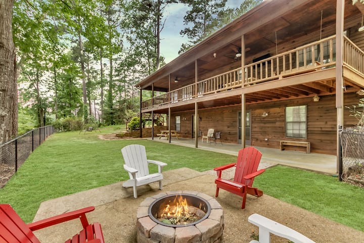Chic Lakeside Hideaway-close To Ua-5br-game Room - Tuscaloosa, AL