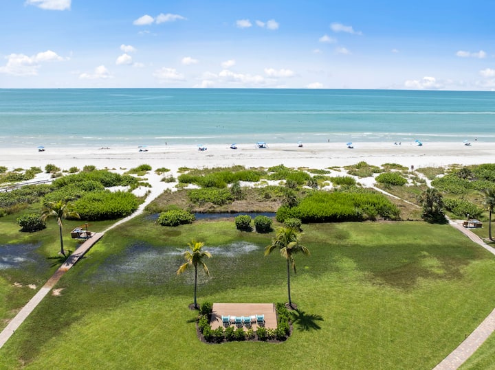 Steps To Beach + Bikes & Beach Gear Weekly Stays - Sanibel, FL