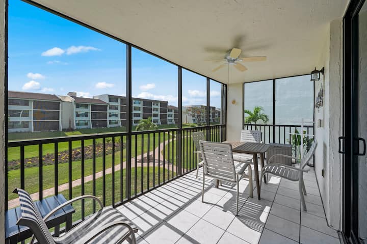 Steps To Beach + Bikes & Beach Gear Weekly Stays - Sanibel, FL