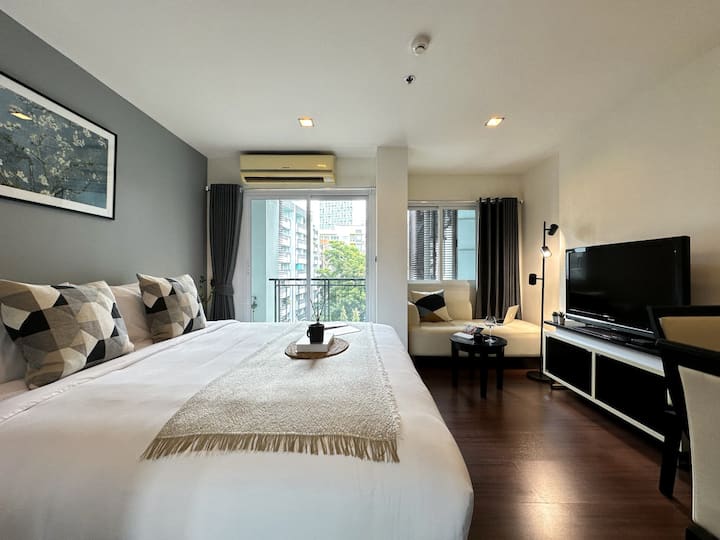 Modern Urban Getaway 1br︱ultra Fast Wifi︱bts Onnut - Bangkok