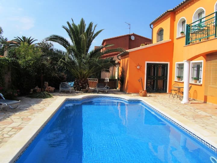 Villa Sabine,  Clima, Piscine Privée, Barbecue, Wi - Empuriabrava